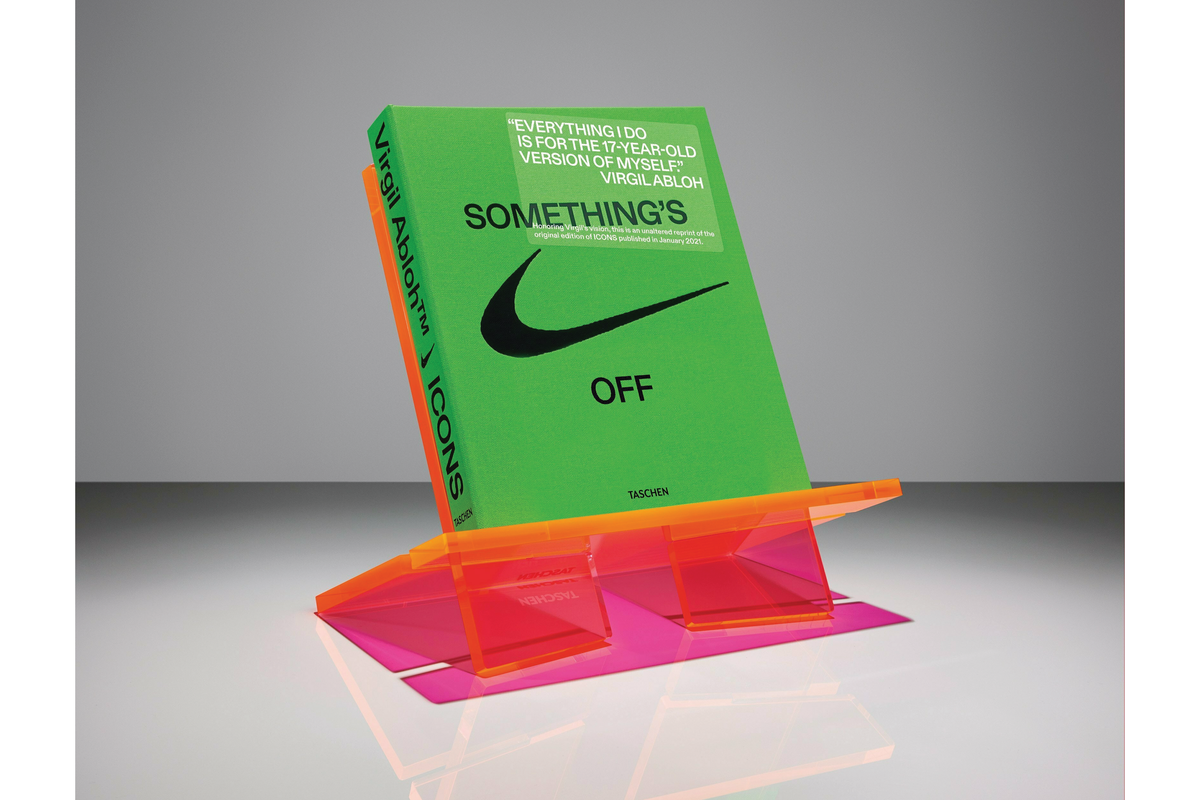 TASCHEN Bookstand - Radiant Pink – Wynn at Home